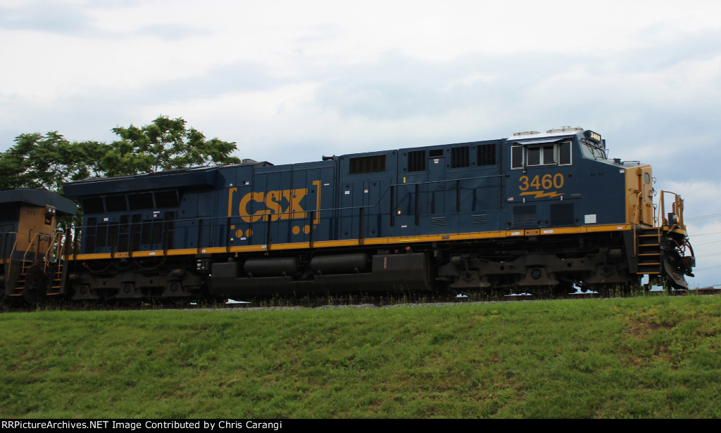 CSXT 3460 on Q300-02